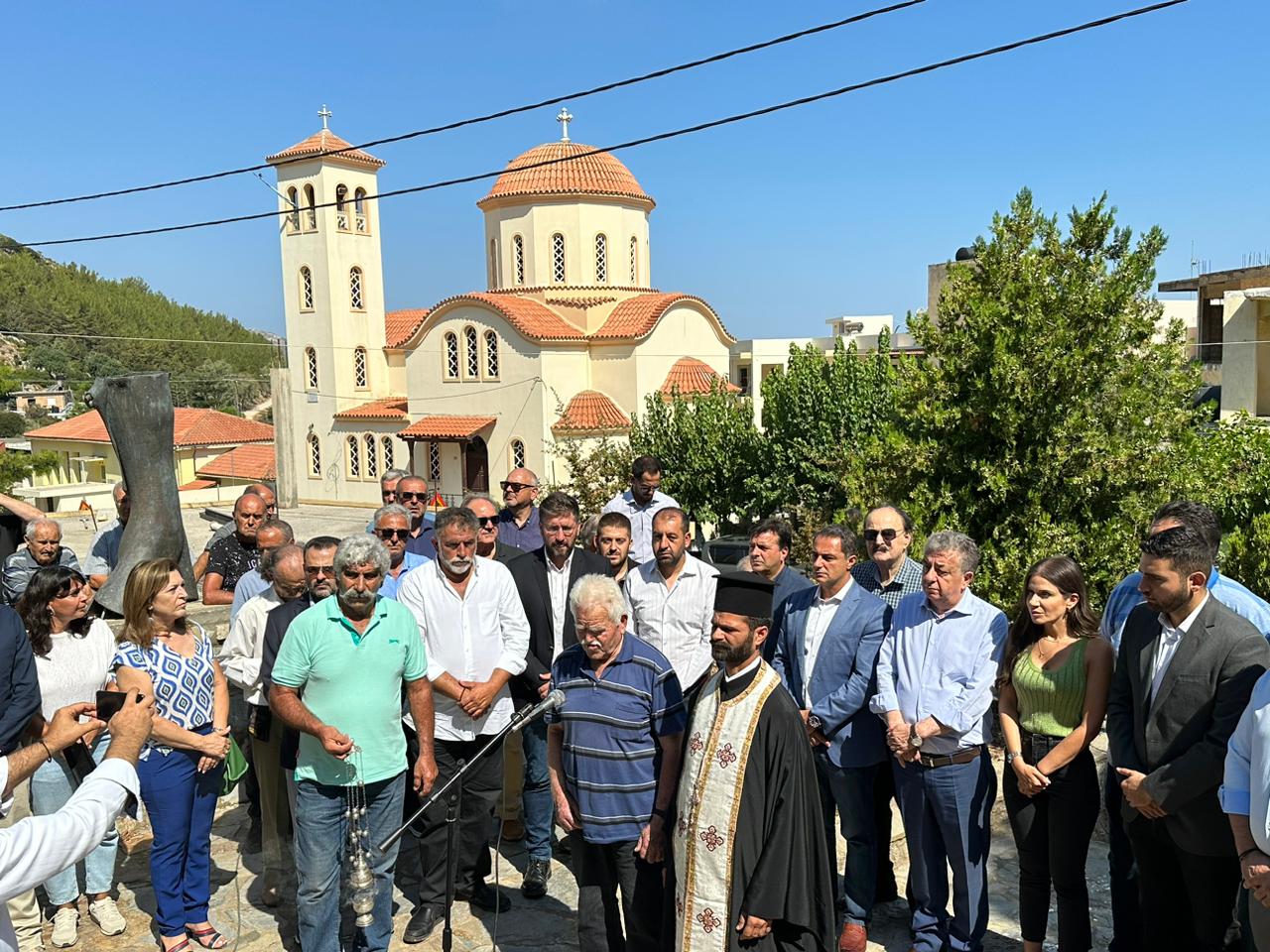 Σενετάκης και Αρναουτάκης στις εκδηλώσεις για τους ήρωες της Δαμάστας ...