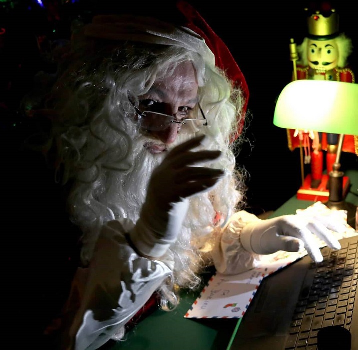 Ο Άγιος Βασίλης στα στενά της Παλιάς Πόλης του Ρεθύμνου | Cretalive ...