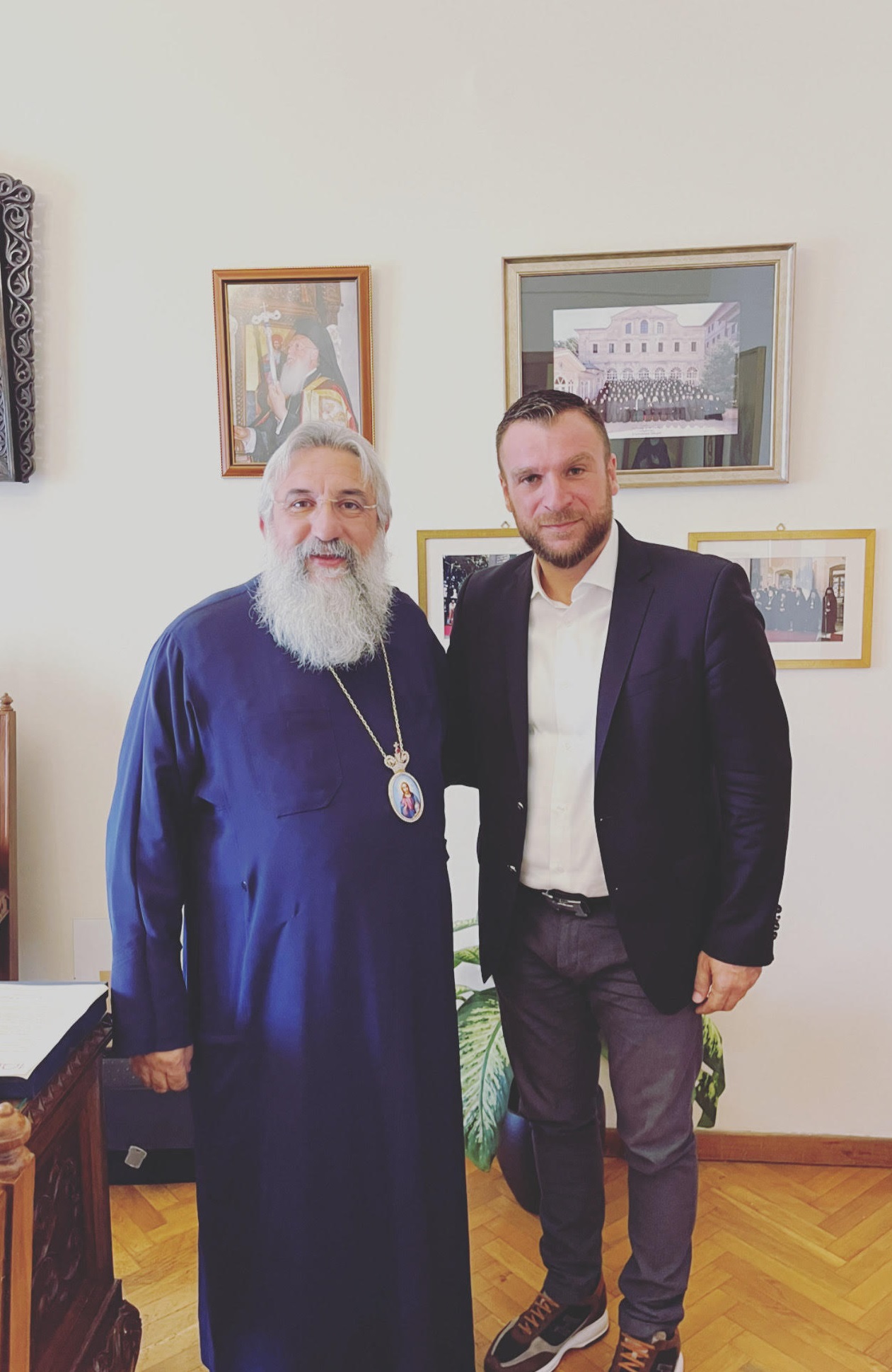 Με την ευλογία του Αρχιεπισκόπου ξεκινά την εβδομάδα του ο Σταύρος ...