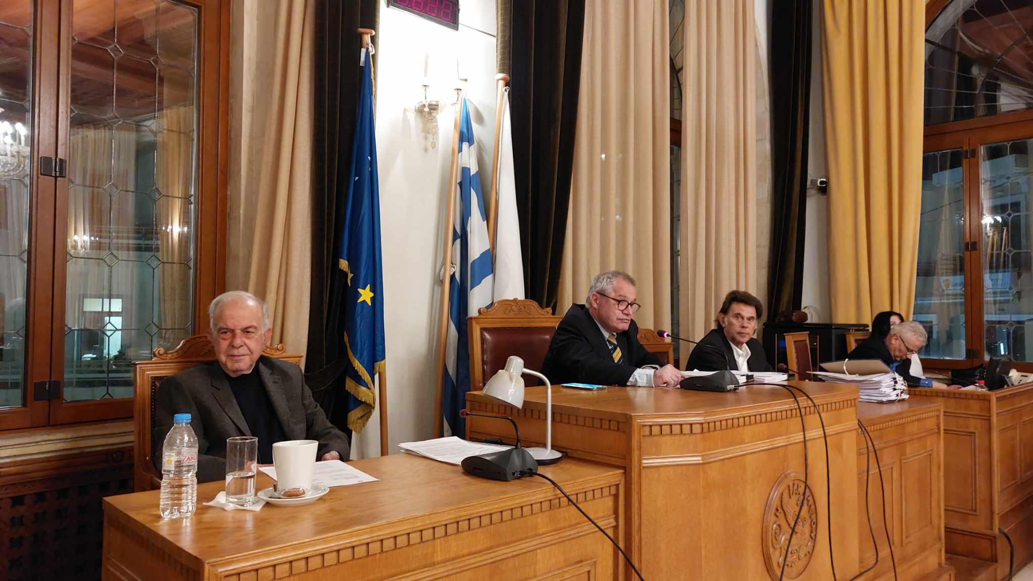 Τελευταίο Δημοτικό Συμβούλιο επί δημαρχίας Λαμπρινού | Cretalive ειδήσεις