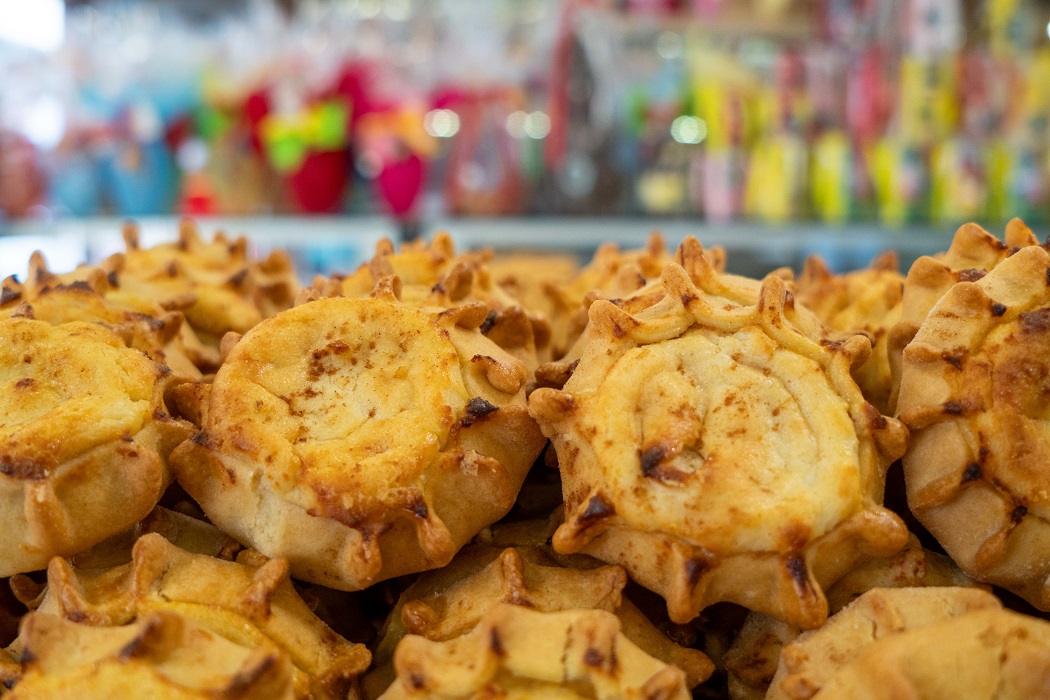 Ζαχαροπλαστεία "Μαθιουδάκης": Μοναδικά καλιτσούνια, τσουρέκια και ...