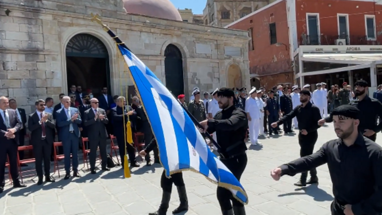 Μάχη της Κρήτης: Η παρέλαση παραδοσιακών συλλόγων στα Χανιά | Cretalive ...