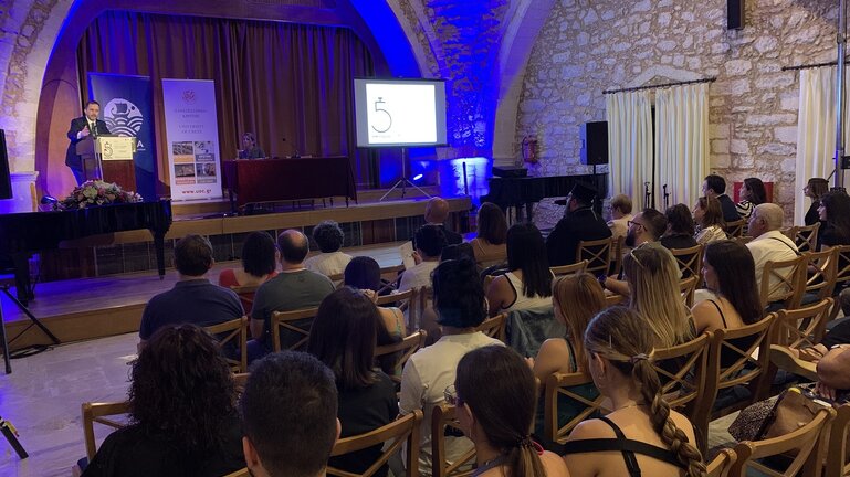 «5 ΛΕΠΤΑ ΑΚΟΜΑ…» στο διαδίκτυο, στα τυχερά παιχνίδια, στα κοινωνικά ...