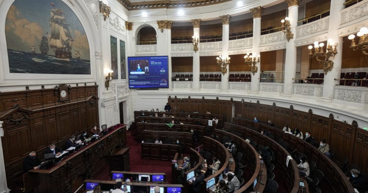 Χιλή: Γροθιές και κλωτσιές μεταξύ κοινοβουλευτικών στο Κογκρέσο ...