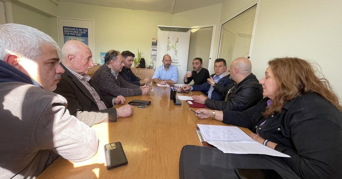 Συνάντηση Γιαλιτάκη με τους Προέδρους Εμπορικού Συλλόγου και ΒΙΟ.ΠΑ ...