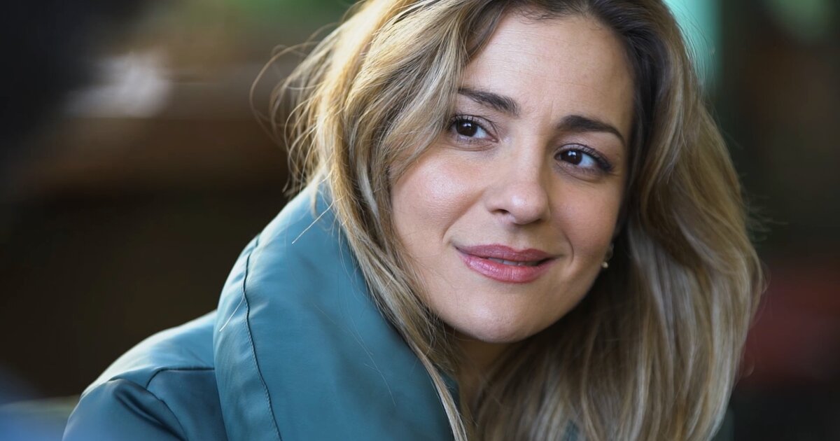 Η Νατάσα Μποφίλιου με την αδελφή της και τον πατέρα της σε οικογενειακή ...