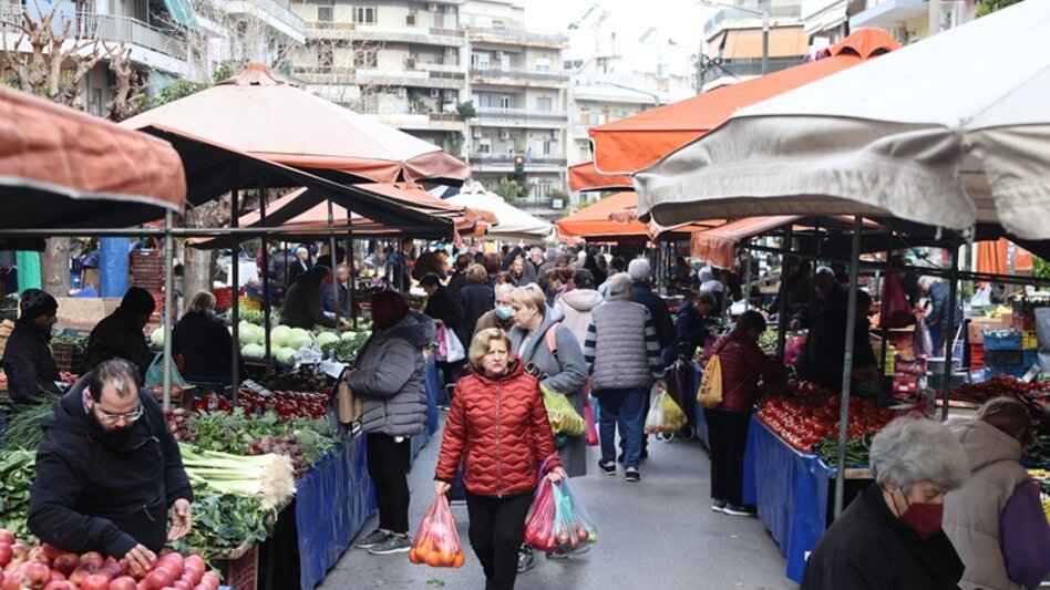 Τα φρούτα που θα σε βοηθήσουν να διώξεις την κατακράτηση | Cretalive ...